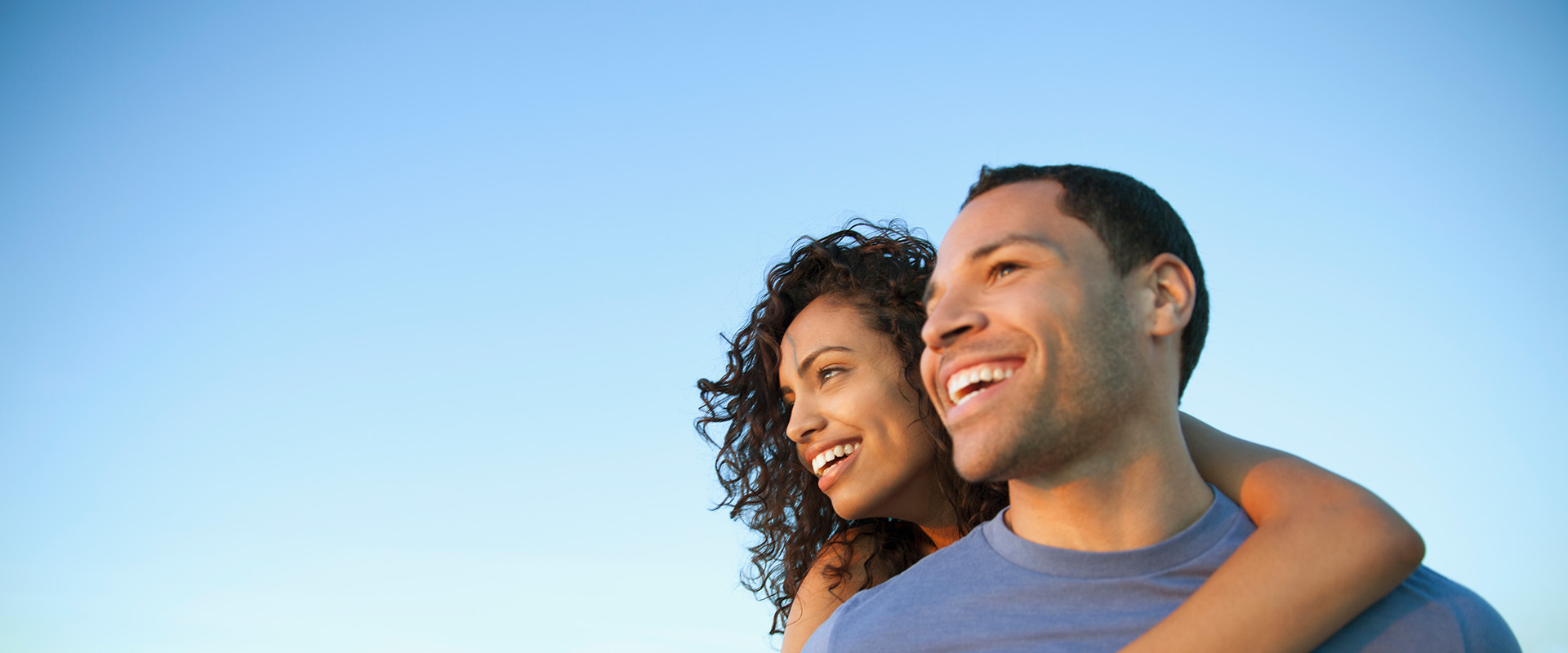 Manrique-Custom-Vision-Smilng-Couple-Right | San Antonio LASIK